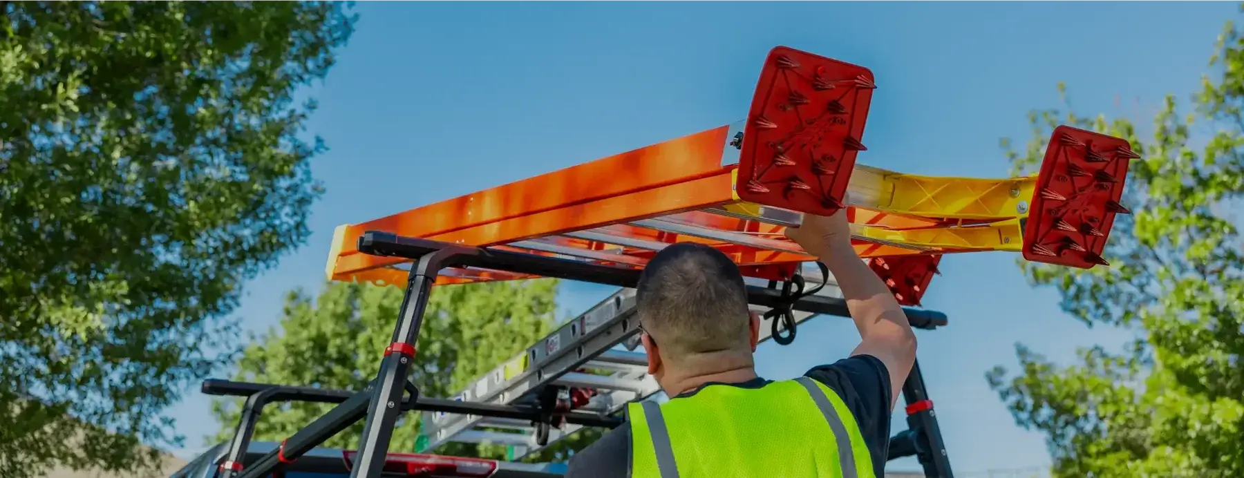 Why Ladder Safety Should Be a Priority on Every Job Site – The Ladder Claw